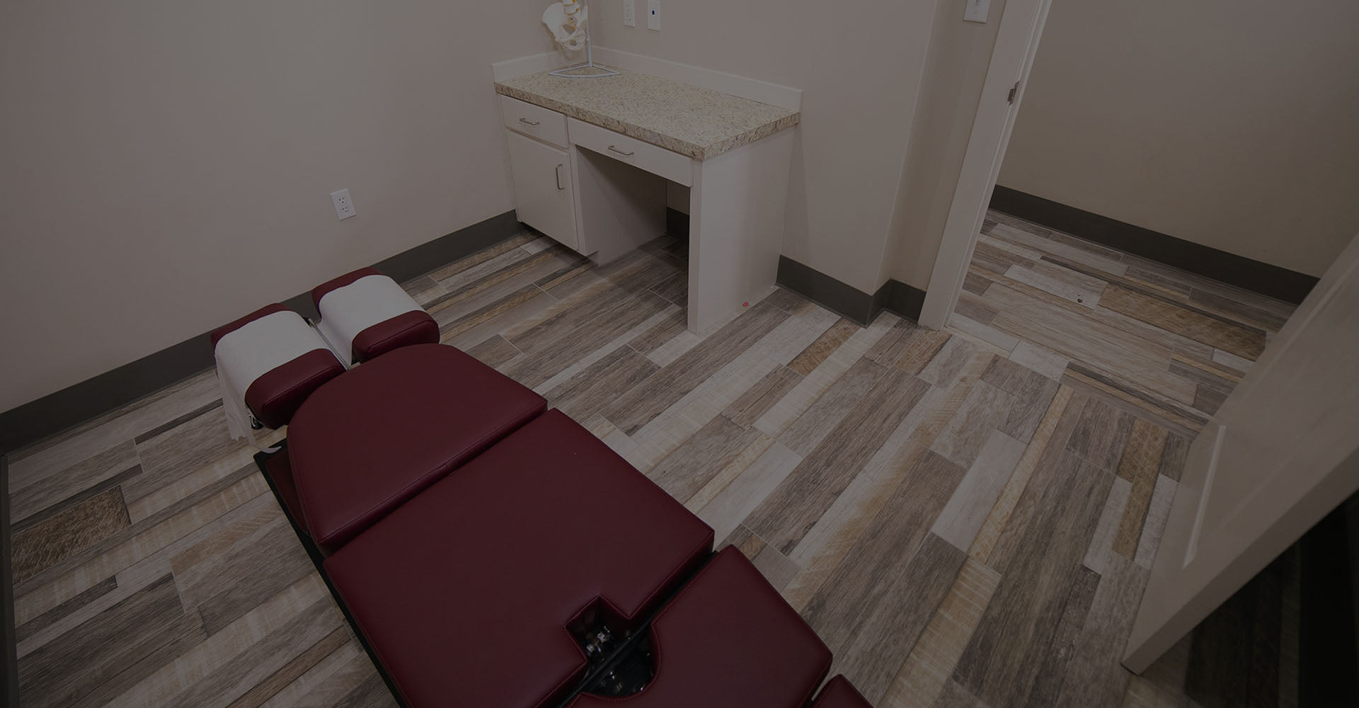 What Is The DMR Chiropractic Care Treatment Option? – Hopkins Health ...